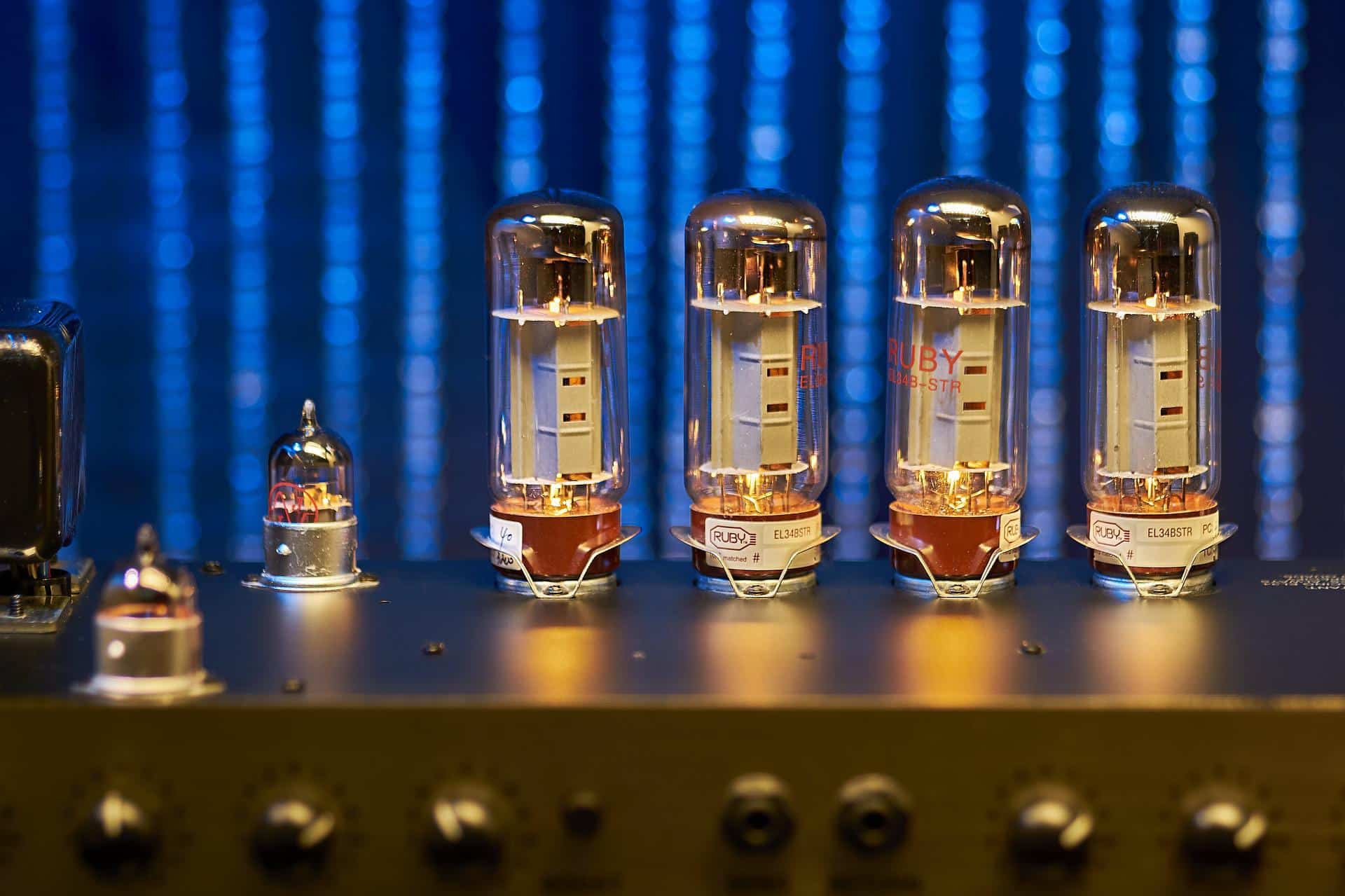 Definición de electrón. Los enlaces, el experimento de la doble rendija ...