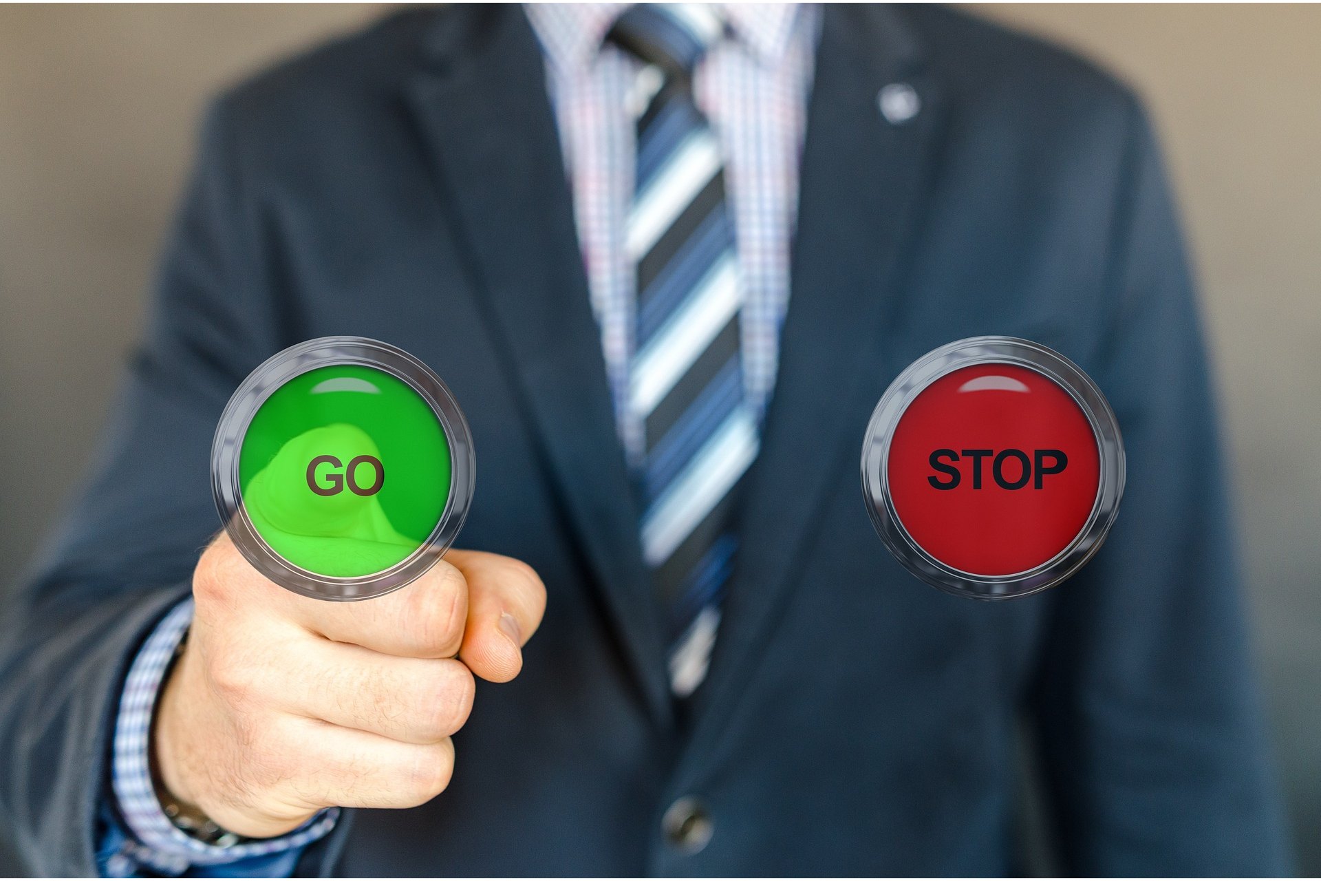 Definición de adjudicación. Ámbitos, la denegación, diferencia entre ...