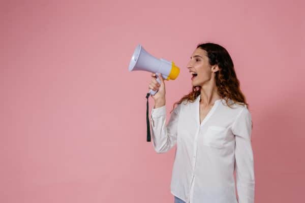 Definición de emisor. Rasgos, ejemplos y tipos – Definicion.com