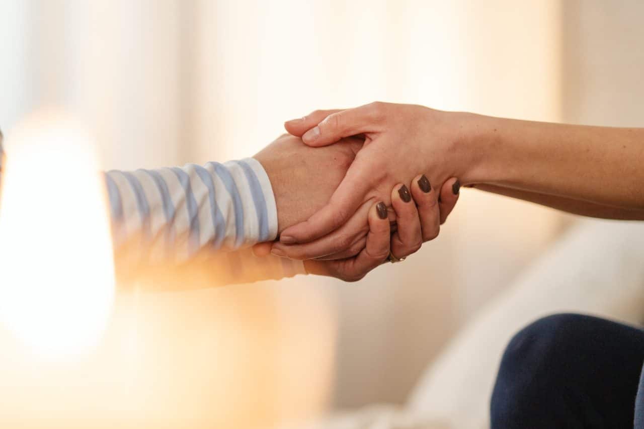 Definición de compasión. Rasgos, en la religión y en psicología