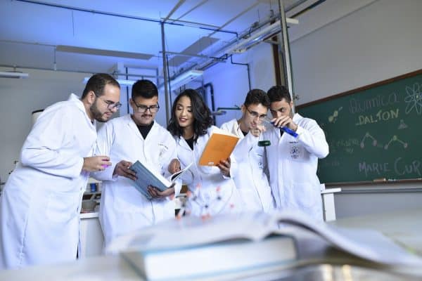 Definición de consenso. Rasgos, tipos y métodos